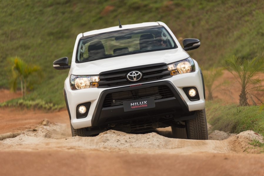 Toyota Hilux Expedition retorna em trilhas fora de estrada - Promoview ...